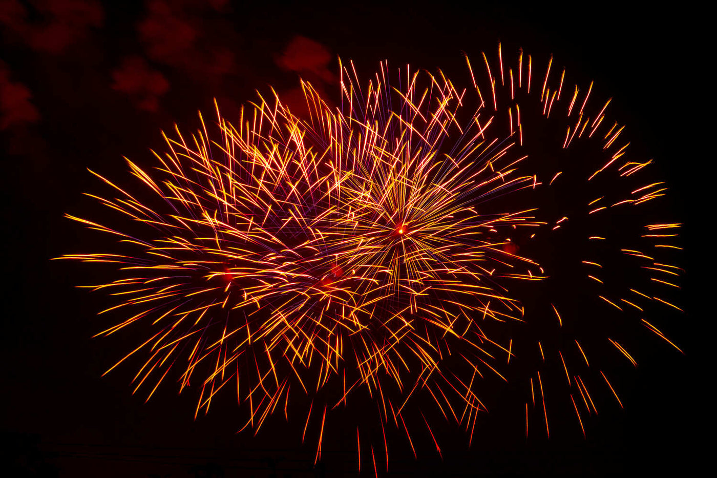 How Do Fireworks Get Their Color? | Red Apple Fireworks