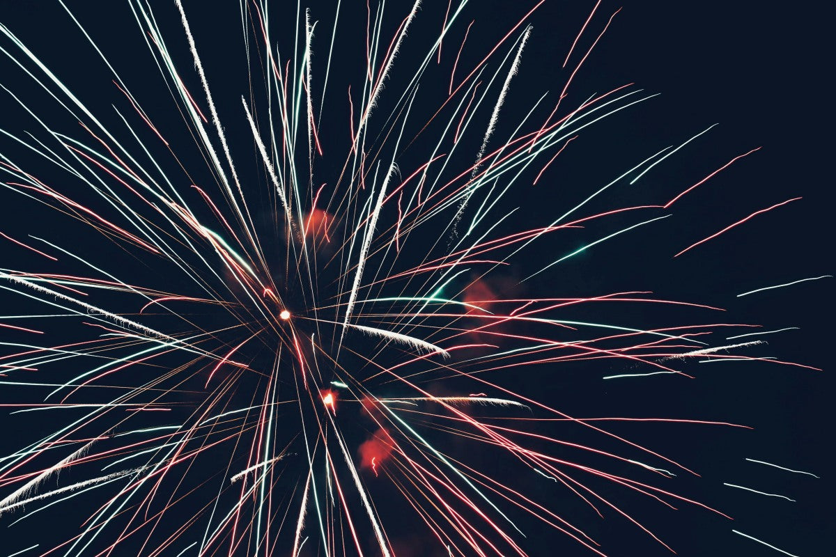 How Do Roman Candles Work? | Red Apple