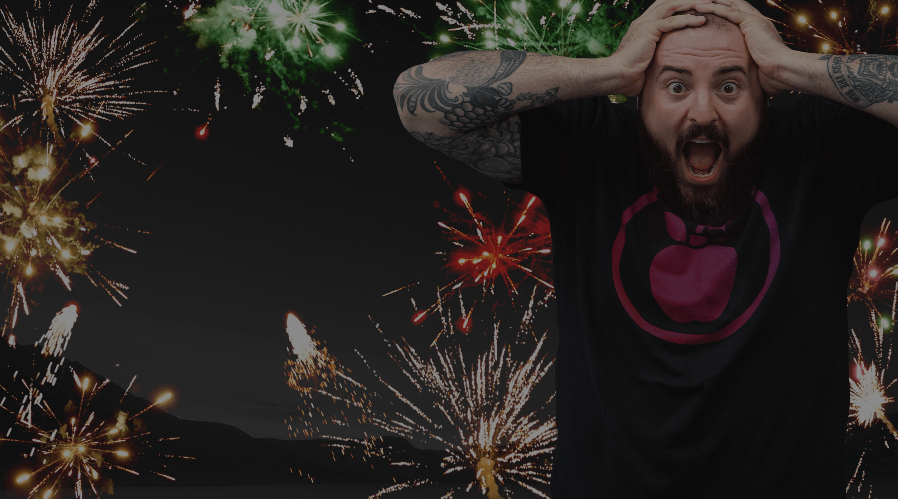 Buy UFO Attack!™ XL® Aerial Finale Set® Online – Red Apple® Fireworks